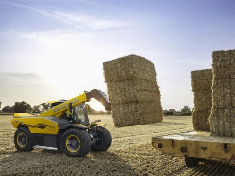 New Holland unveils hybrid prototype telehandler